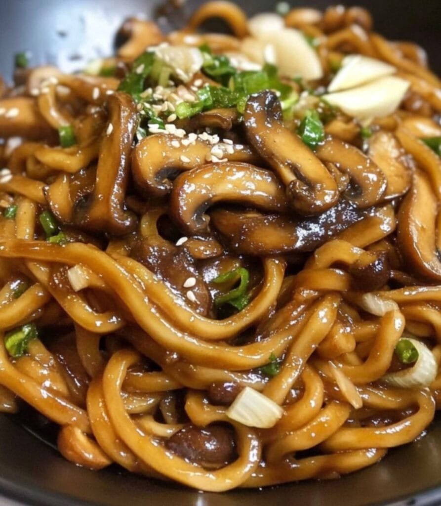 Mushroom and Napa Cabbage Udon Stir-Fry - EASY RECIPES