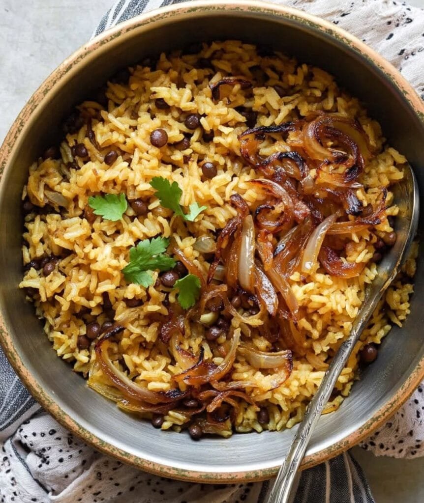 Lentil and rice pilaf with caramelized onions - EASY RECIPES