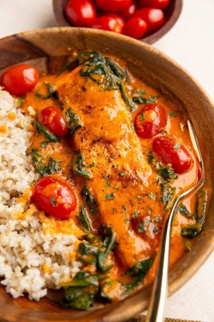 Mediterranean grilled salmon with red tamato and pepper sauce - EASY ...